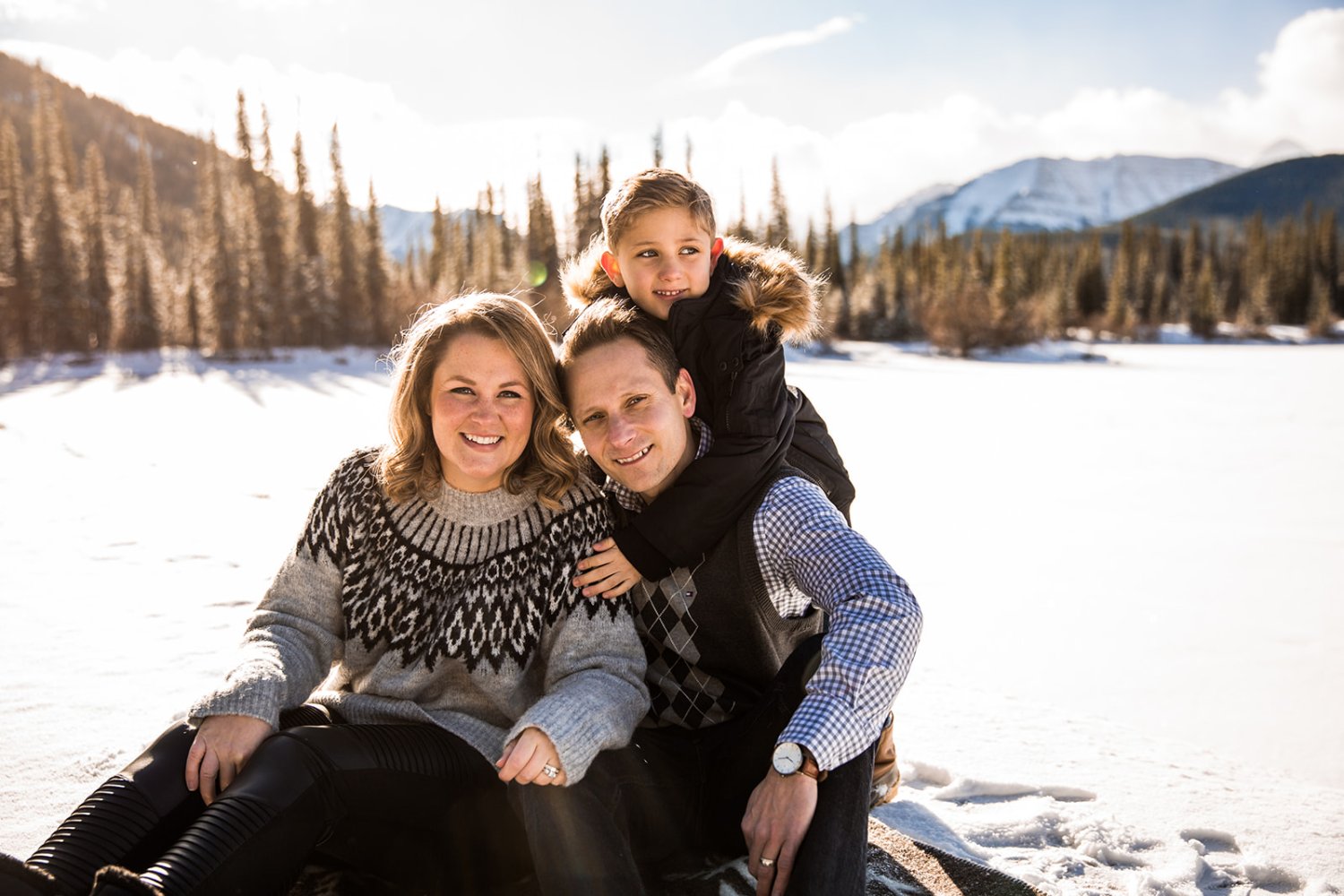 20 Posing Prompts for Natural Looking Family Photos – Valerie Richer ...