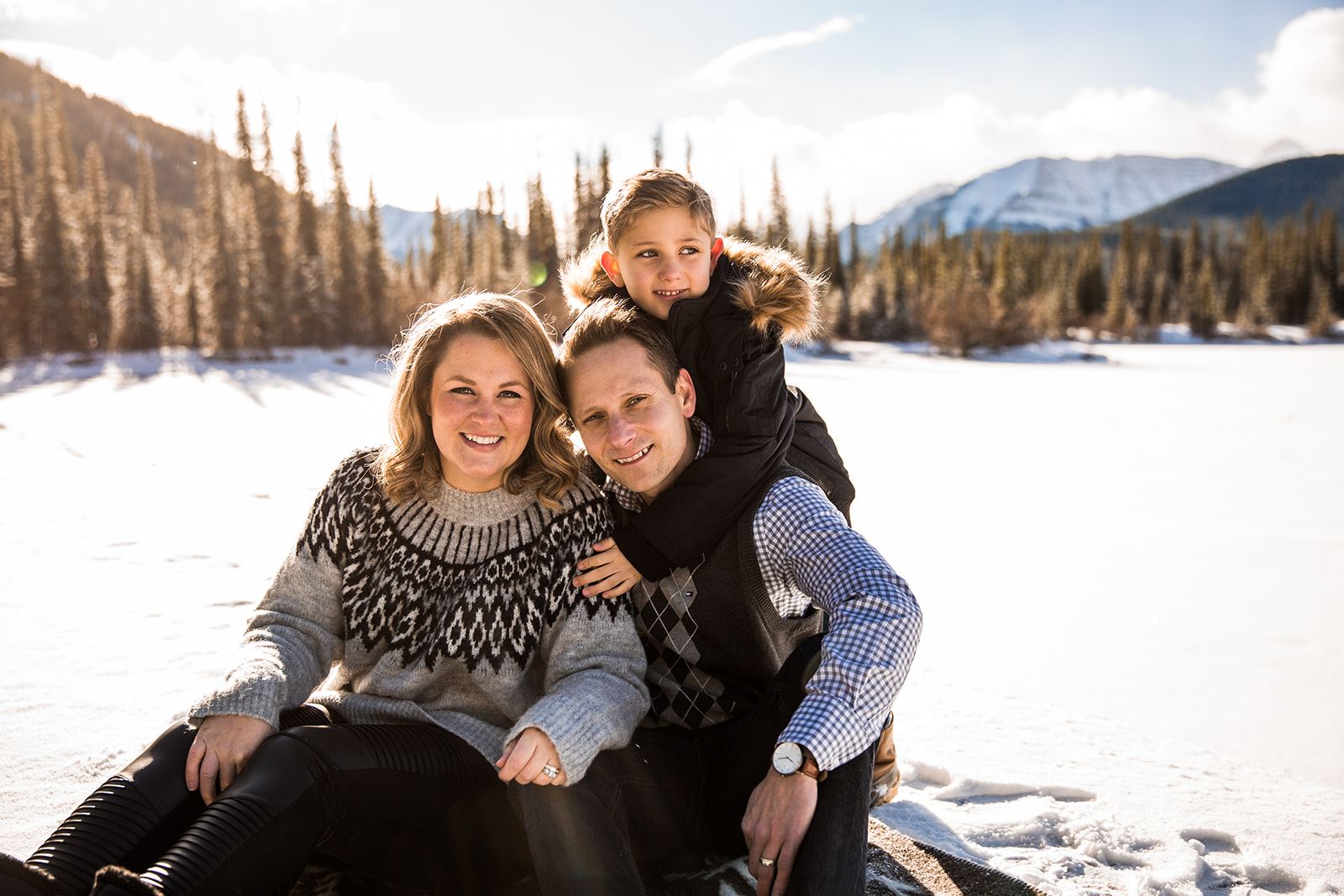 20 Posing Prompts for Natural Looking Family Photos – Valerie Richer ...